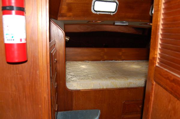 1983 Endeavour 40 Center Cockpit - new eng | Boat for Sale in New York ...