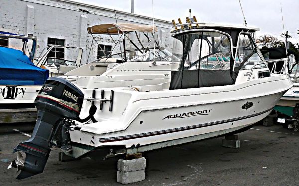 2002 Aquasport 250 Explorer | Boat for Sale in New York | boatmax